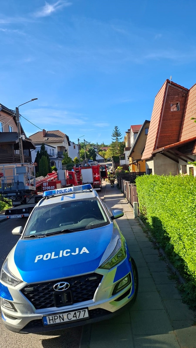 Policjanci ugasili pożar baterii roweru elektrycznego - Wiadomości ...